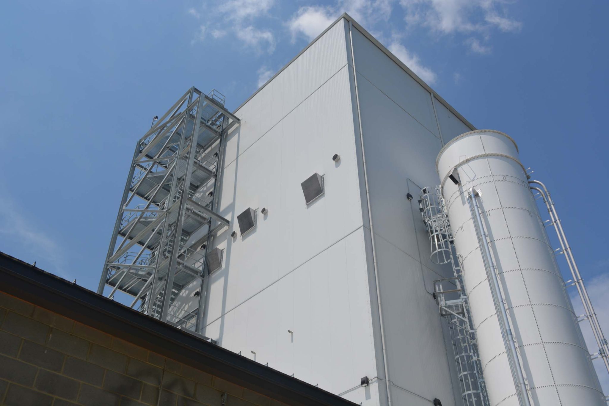 EcoLab Pressed Solids Tower | Blum Construction